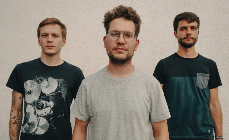 Samstag, 15.04.2023 im Überhaupt: Niklas Bohnert Band